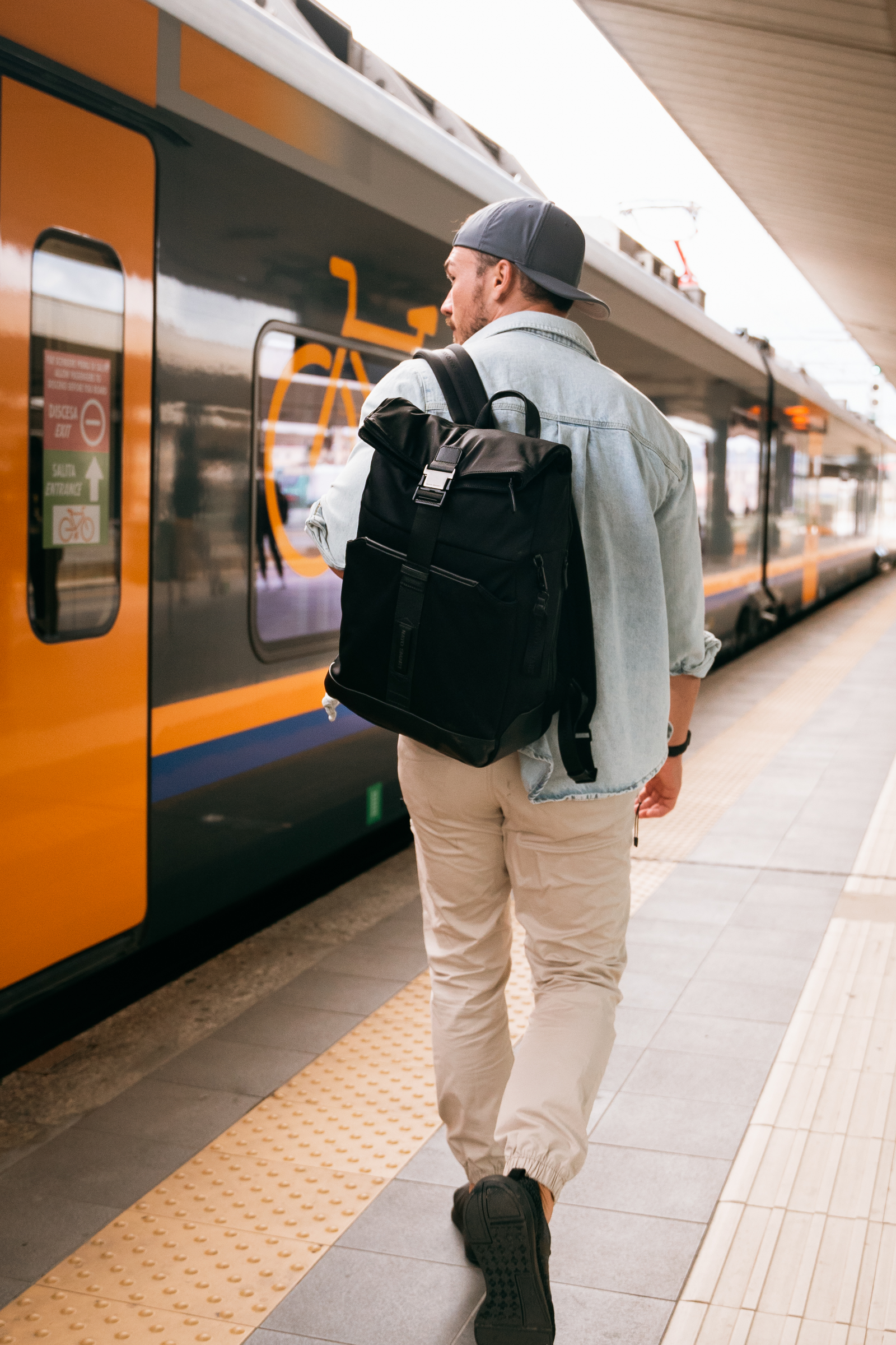 Herman Series | Minimalist & Functional Backpacks by Nayo Smart